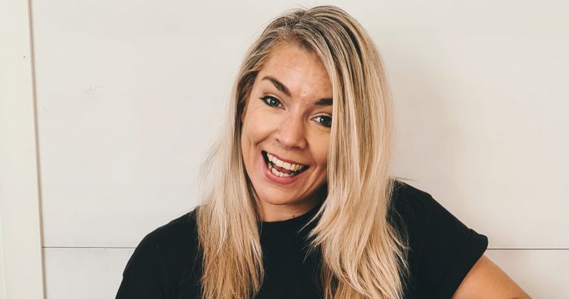 Johanna Samuelson - Komiker och konferencier med energi och värme